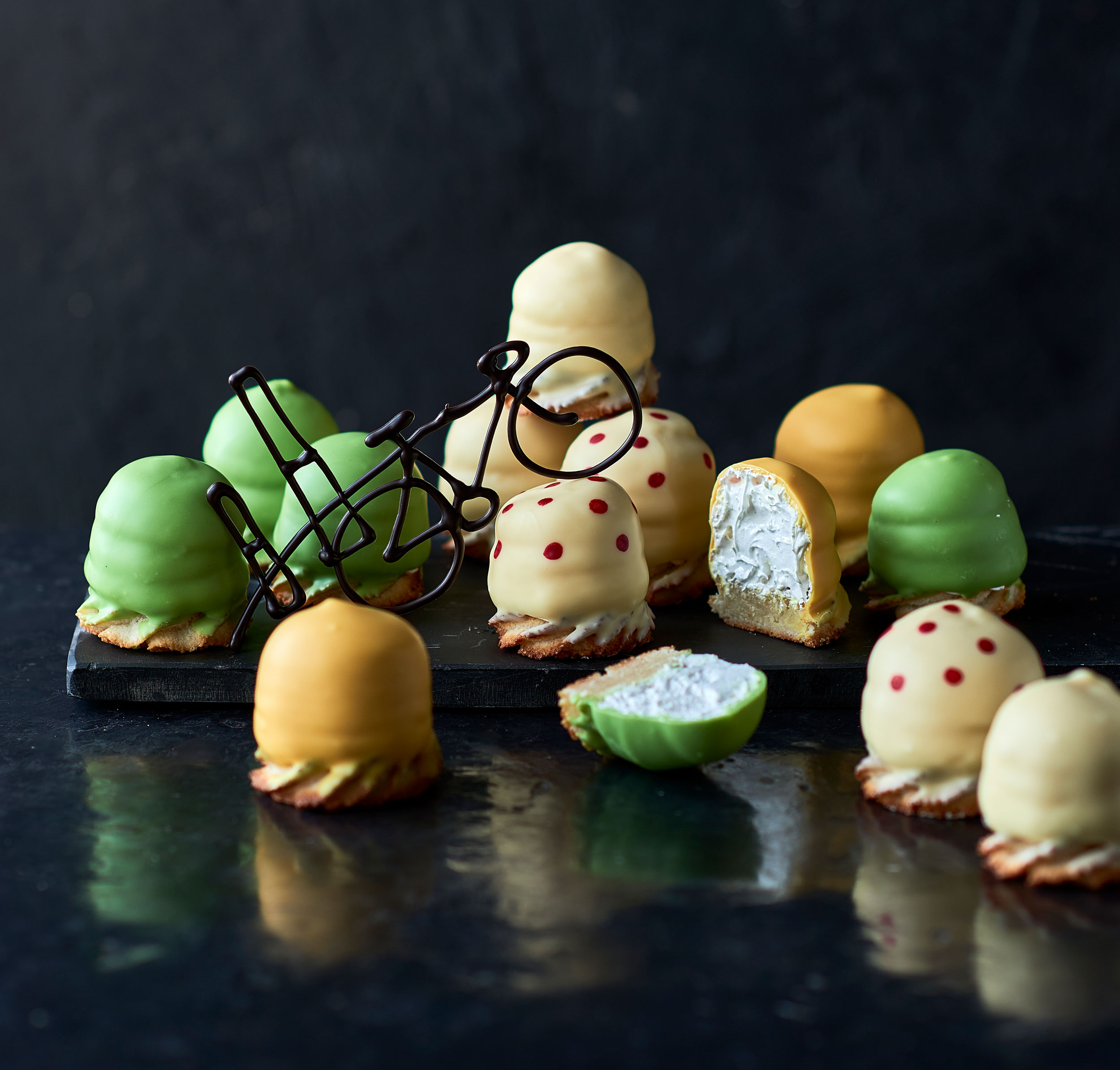 Flødeboller i sjove farver og udtryk | Odense Marcipan